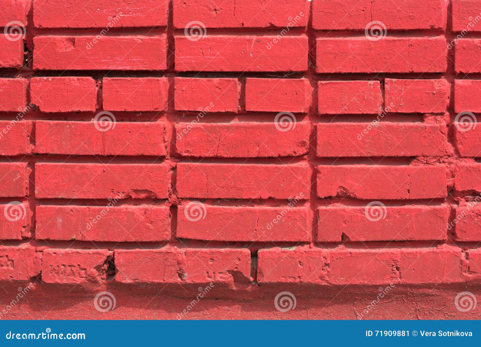 Pared De Ladrillo Coloreada Rojo De La Casa Imagen de archivo - Imagen ...
