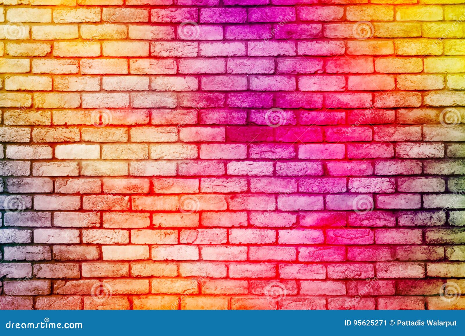 Pared de ladrillo colorida imagen de archivo. Imagen de limpio - 95625271