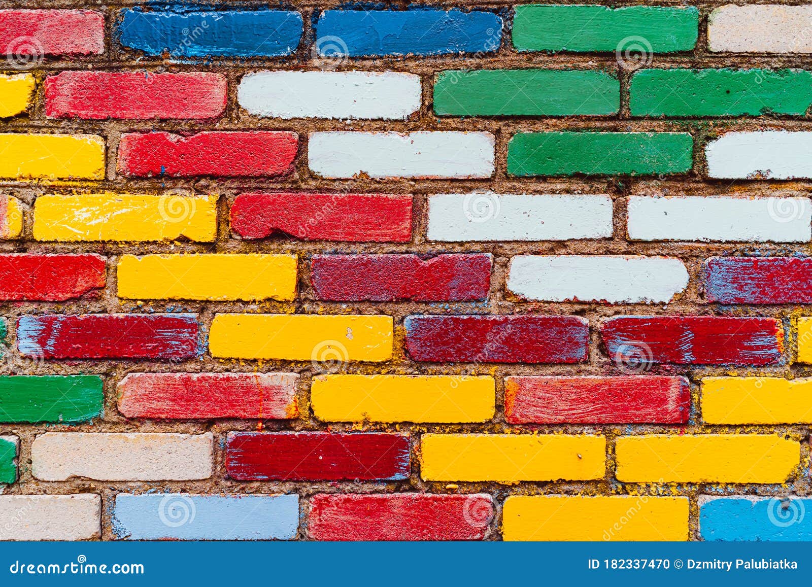 Pared De Ladrillo De Ladrillos De Colores Foto de archivo - Imagen de ...