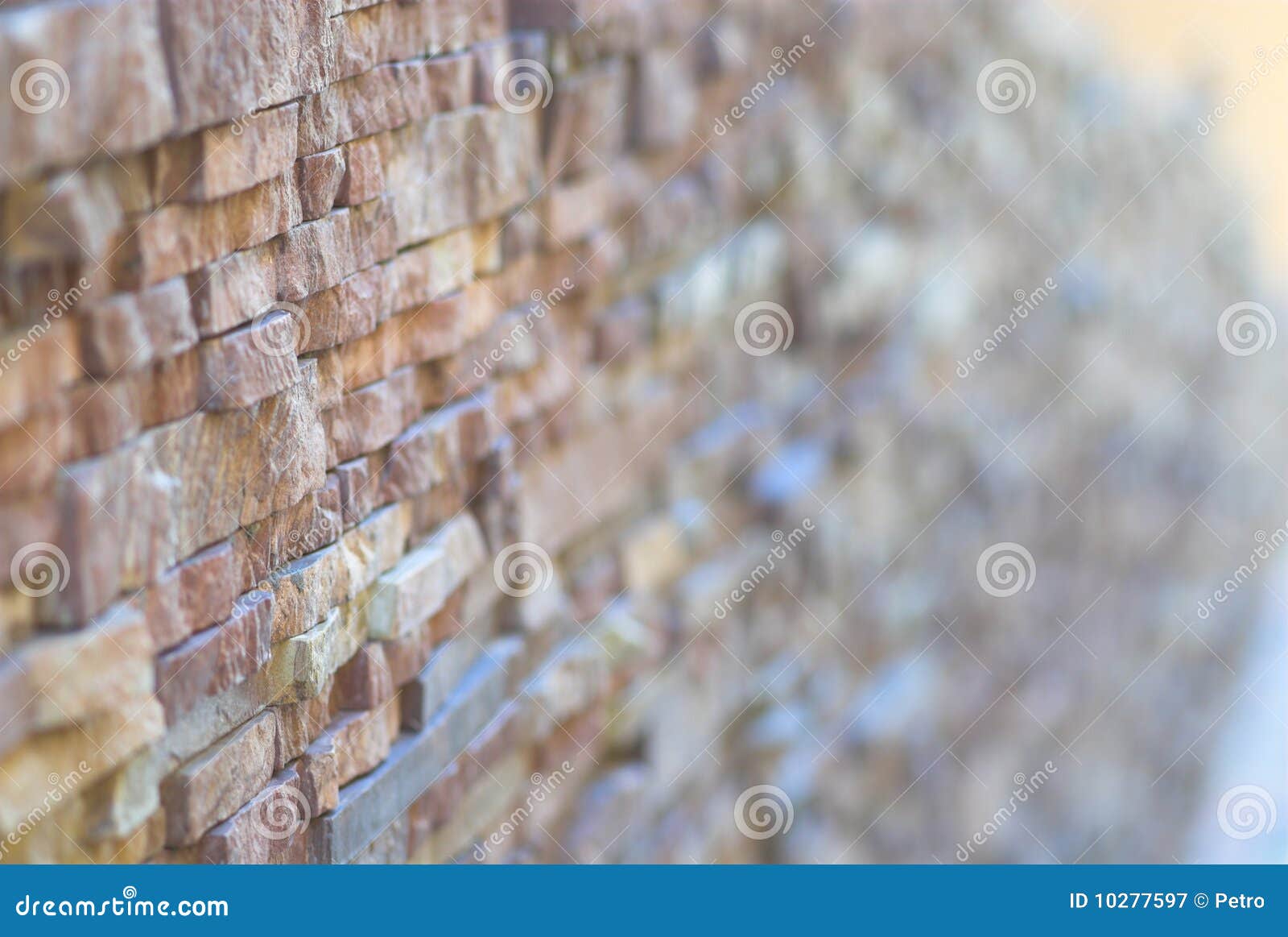 Pared de ladrillo moderna imagen de archivo. Imagen de moderno - 10277597