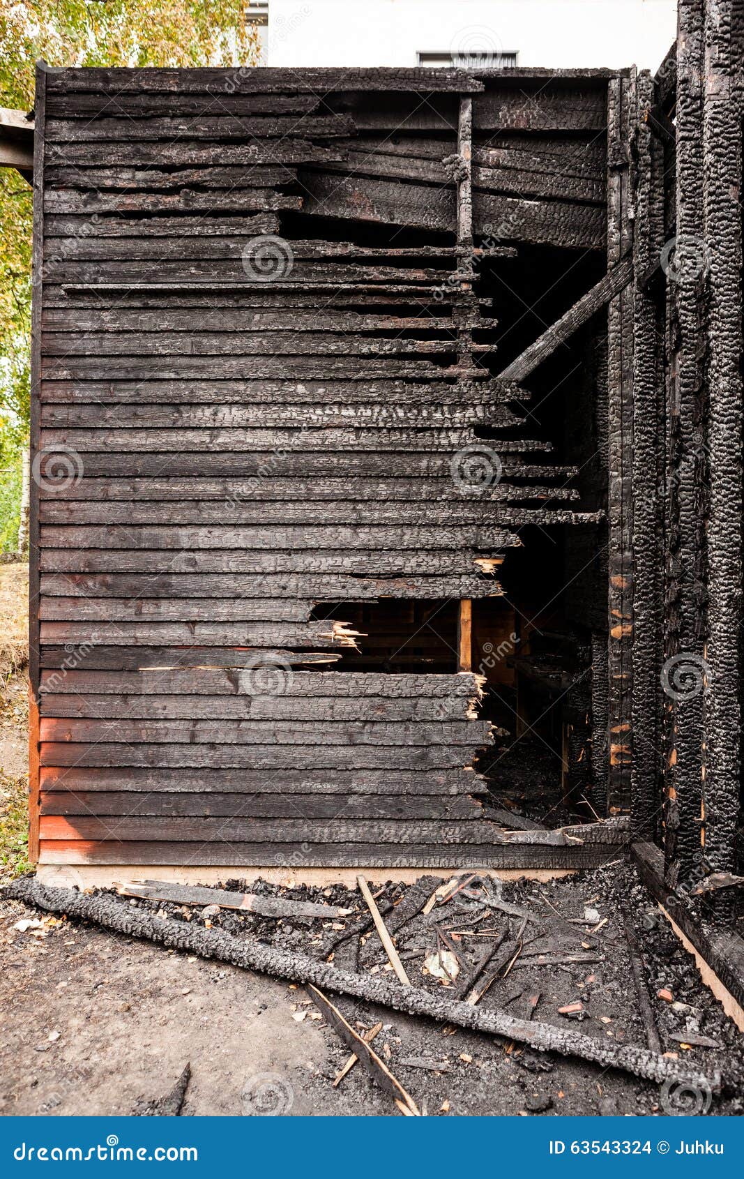 Pared De Madera Rota Quemada Foto de archivo - Imagen de panel ...