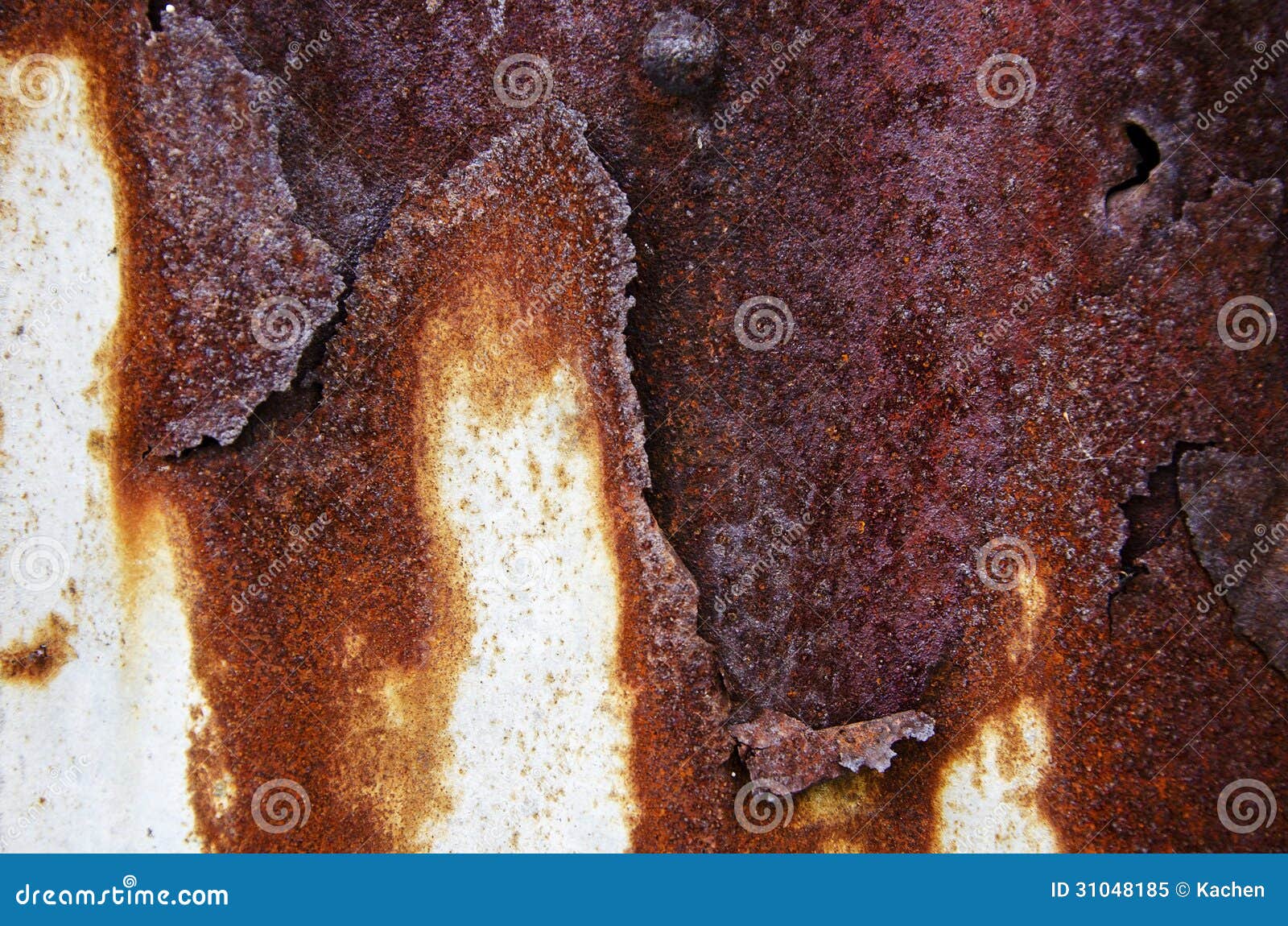 Pared del daño del metal imagen de archivo. Imagen de pared - 31048185