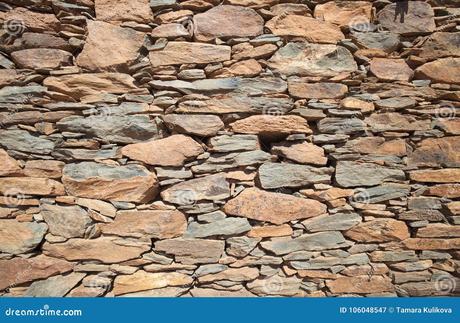 Pared Externa De Una Casa Hecha De Roca Roja Plana Imagen de archivo ...