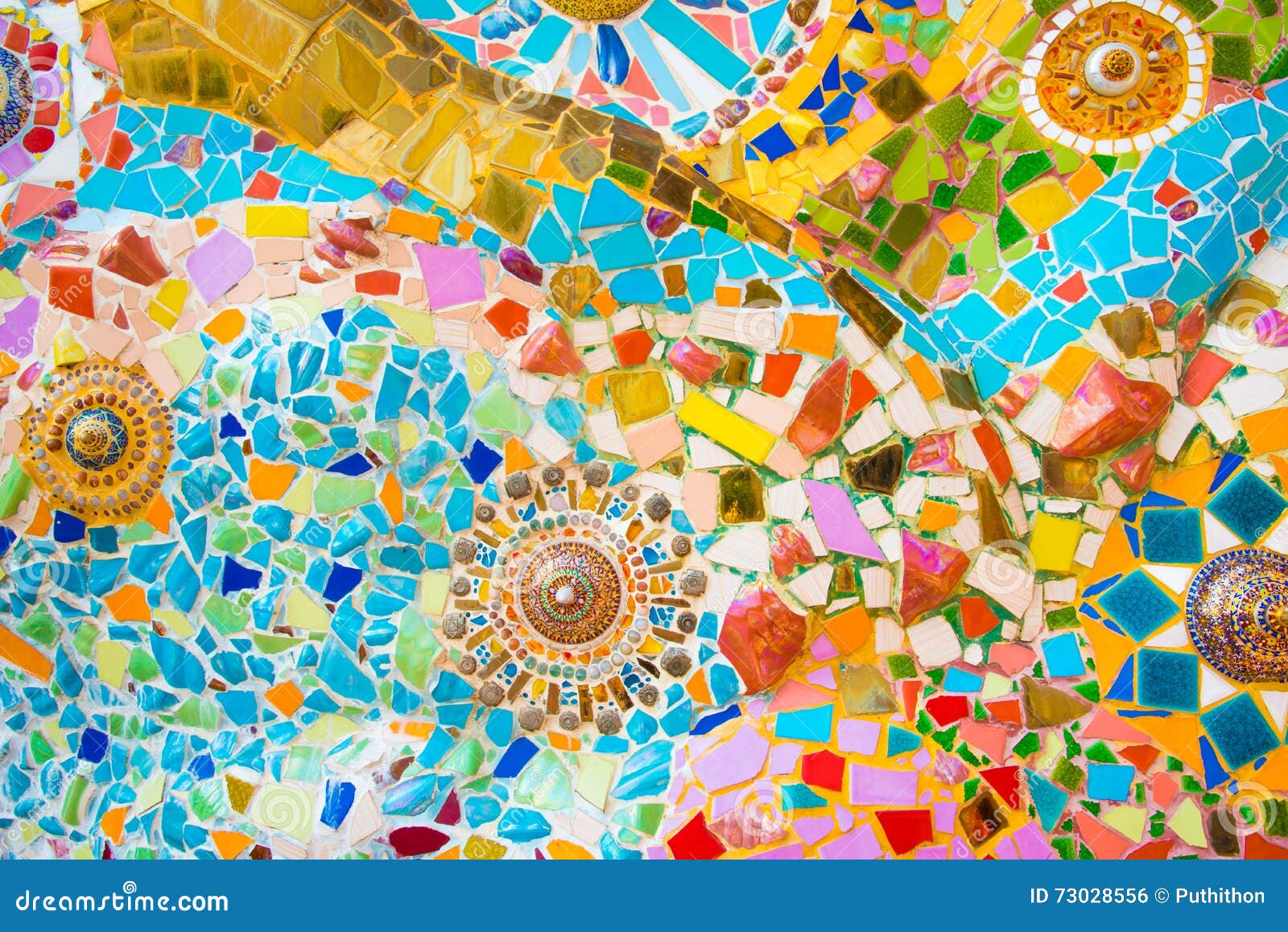 Parede colorida do mosaico foto de stock. Imagem de colorido - 73028556