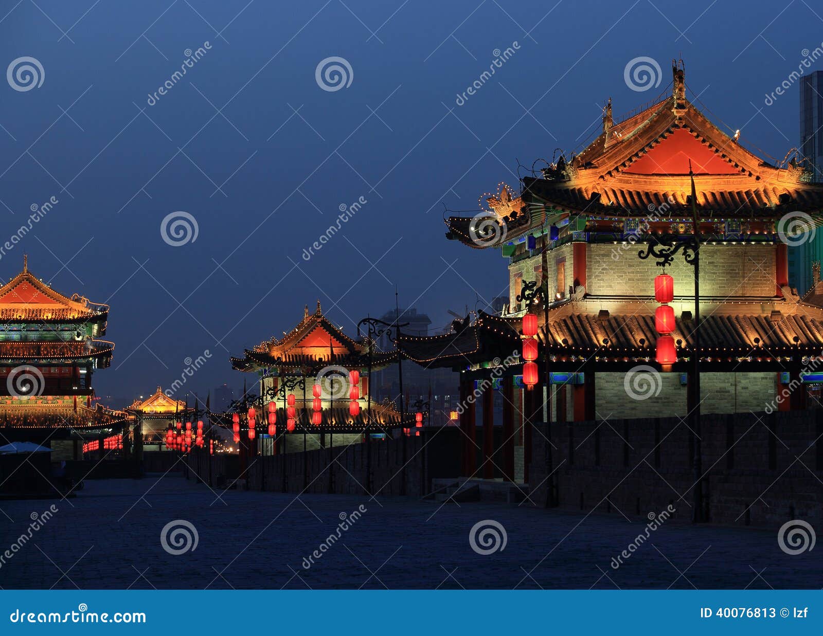 Parede da cidade de Xian imagem de stock. Imagem de azul - 40076813