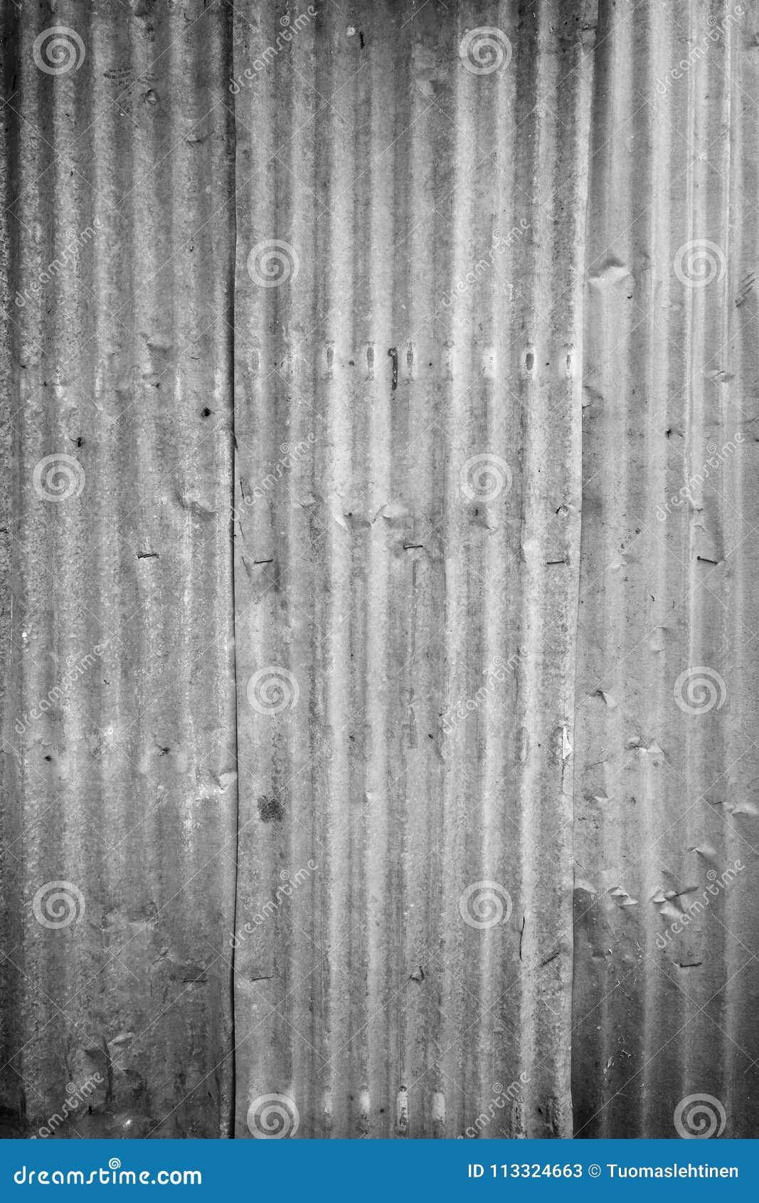 Parede Desvanecida E Ondulada No Black&white Imagem de Stock - Imagem ...