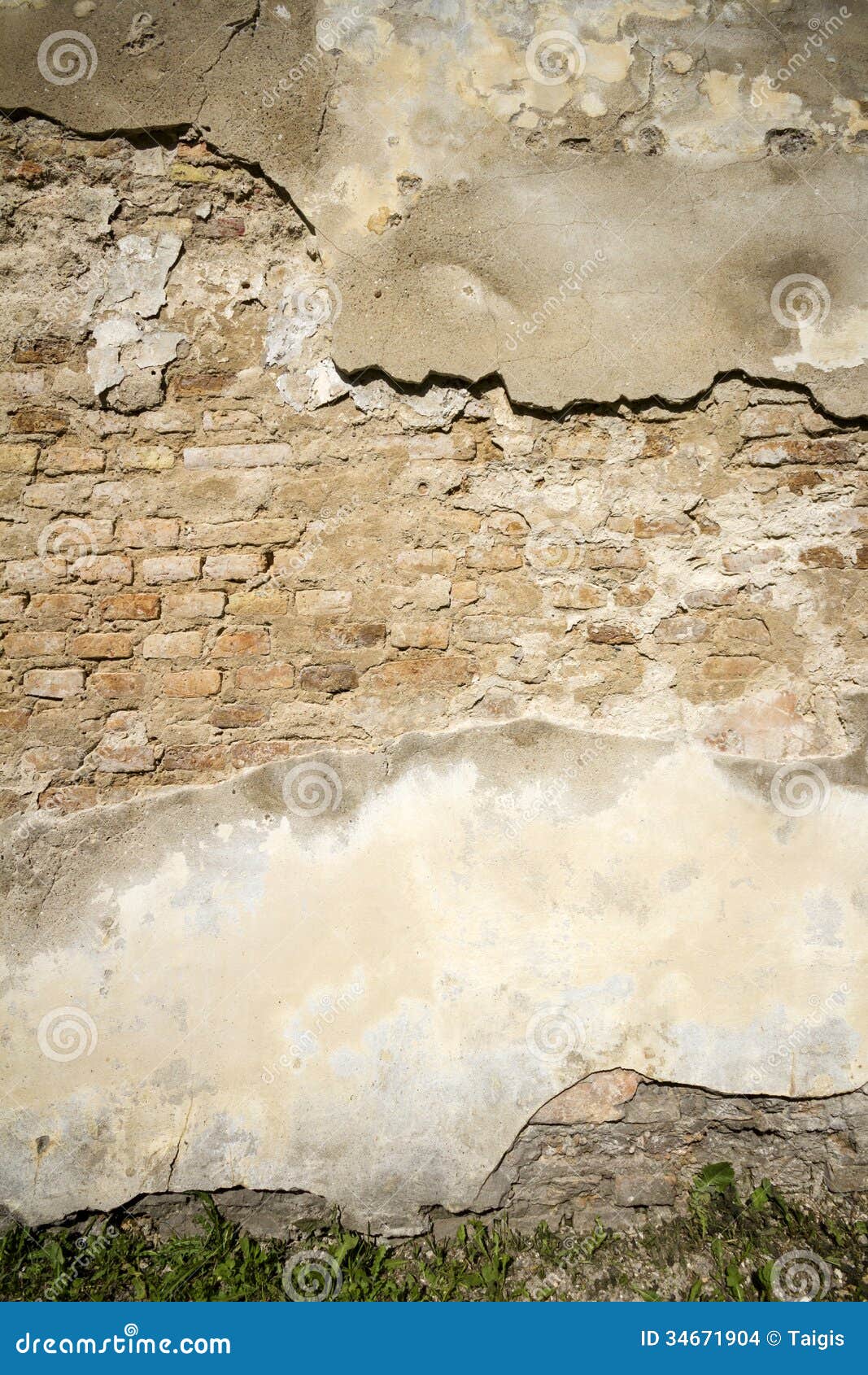 Parede envelhecida da rua foto de stock. Imagem de pavimento - 34671904