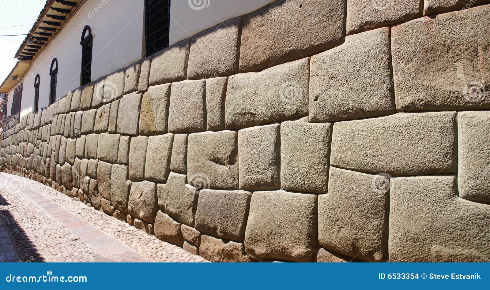 Paredes Antiguas Del Inca Como Fundaciones De Cusco Moderno Foto de ...