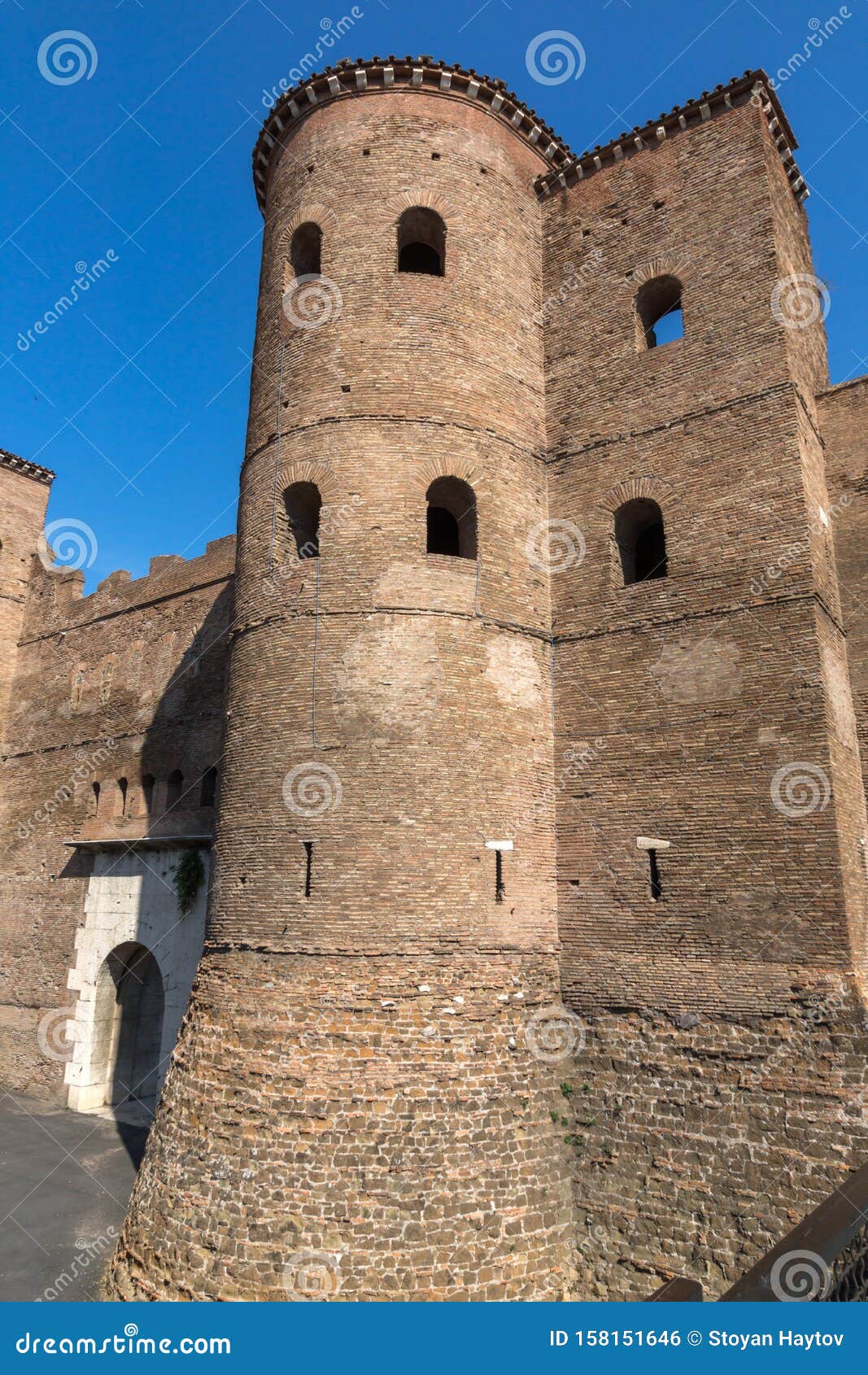 Paredes De La Ciudad De Roma, Italia Foto editorial - Imagen de templo ...