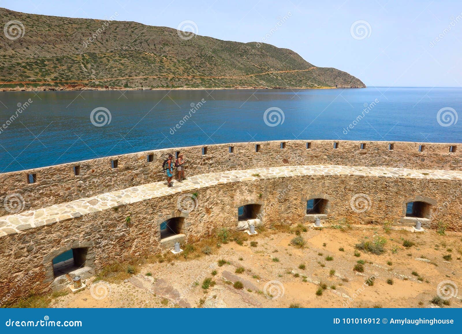 Paredes De La Fortaleza De La Isla De Spinalonga, Creta, Grecia ...