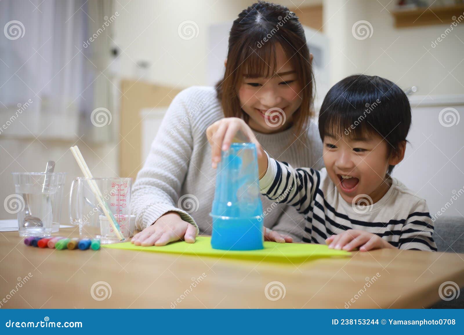 Parent and Child Making Slime Stock Photo - Image of kindergarten, play ...