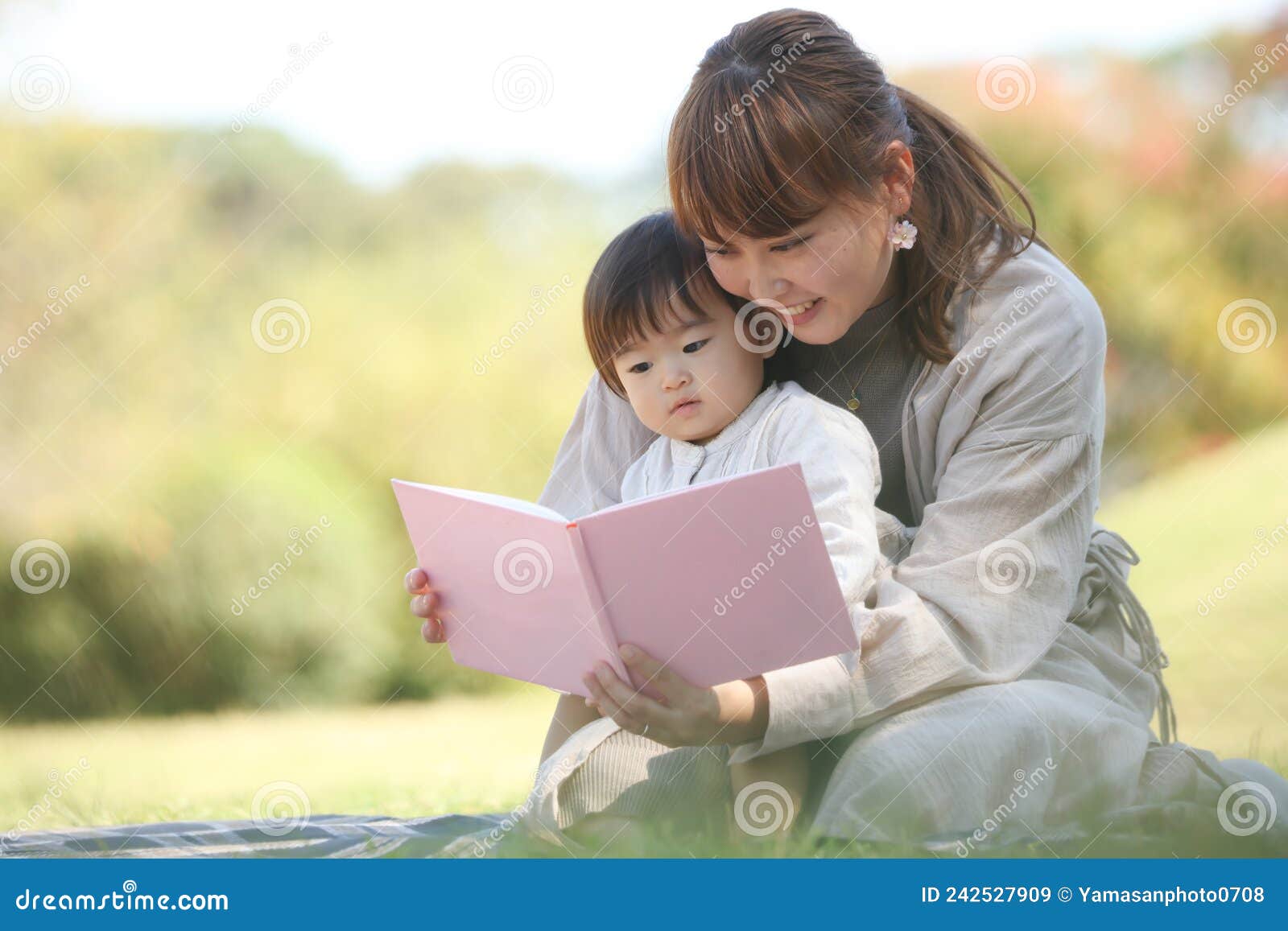 Parents and Children Reading Books Stock Image - Image of good, baby ...