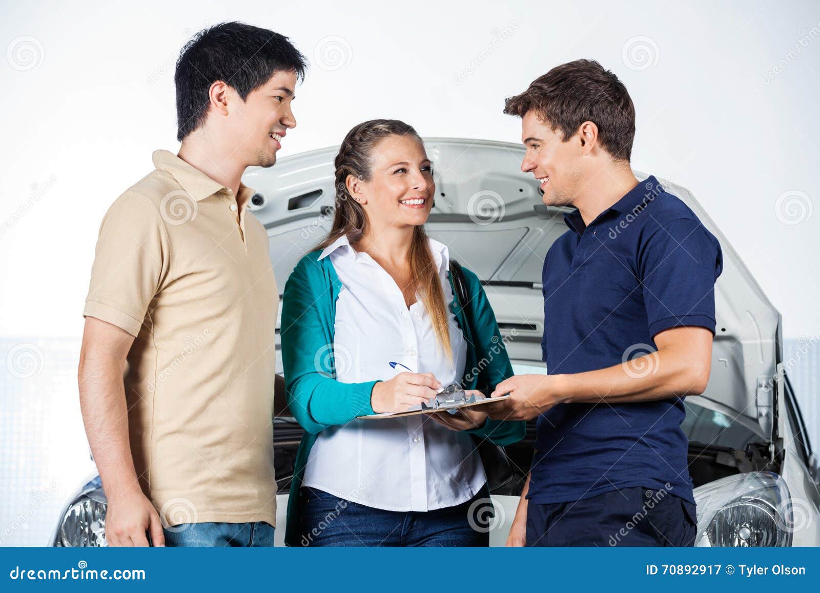 Pares De Taking Sign from Do Mecânico Imagem de Stock - Imagem de ...