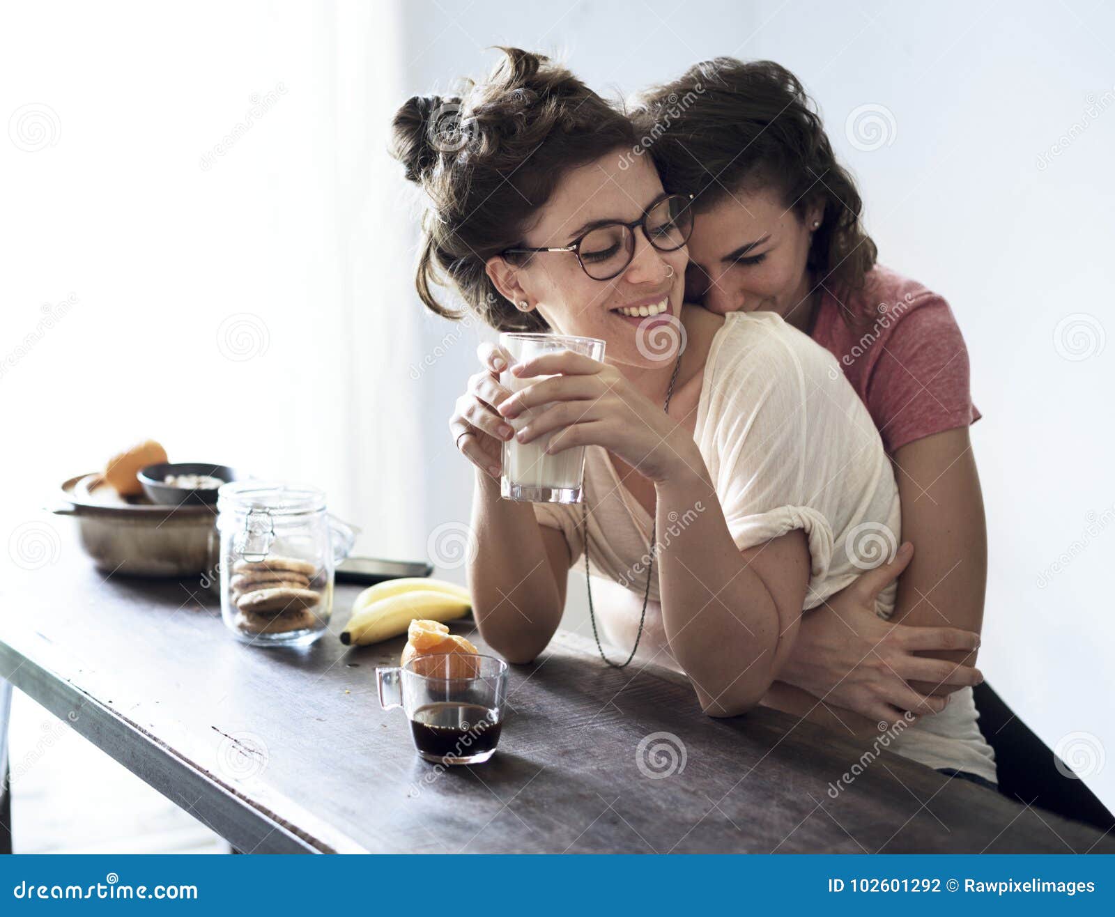 Pares Lesbianos En Amor Foto De Archivo Imagen De Alimento 102601292