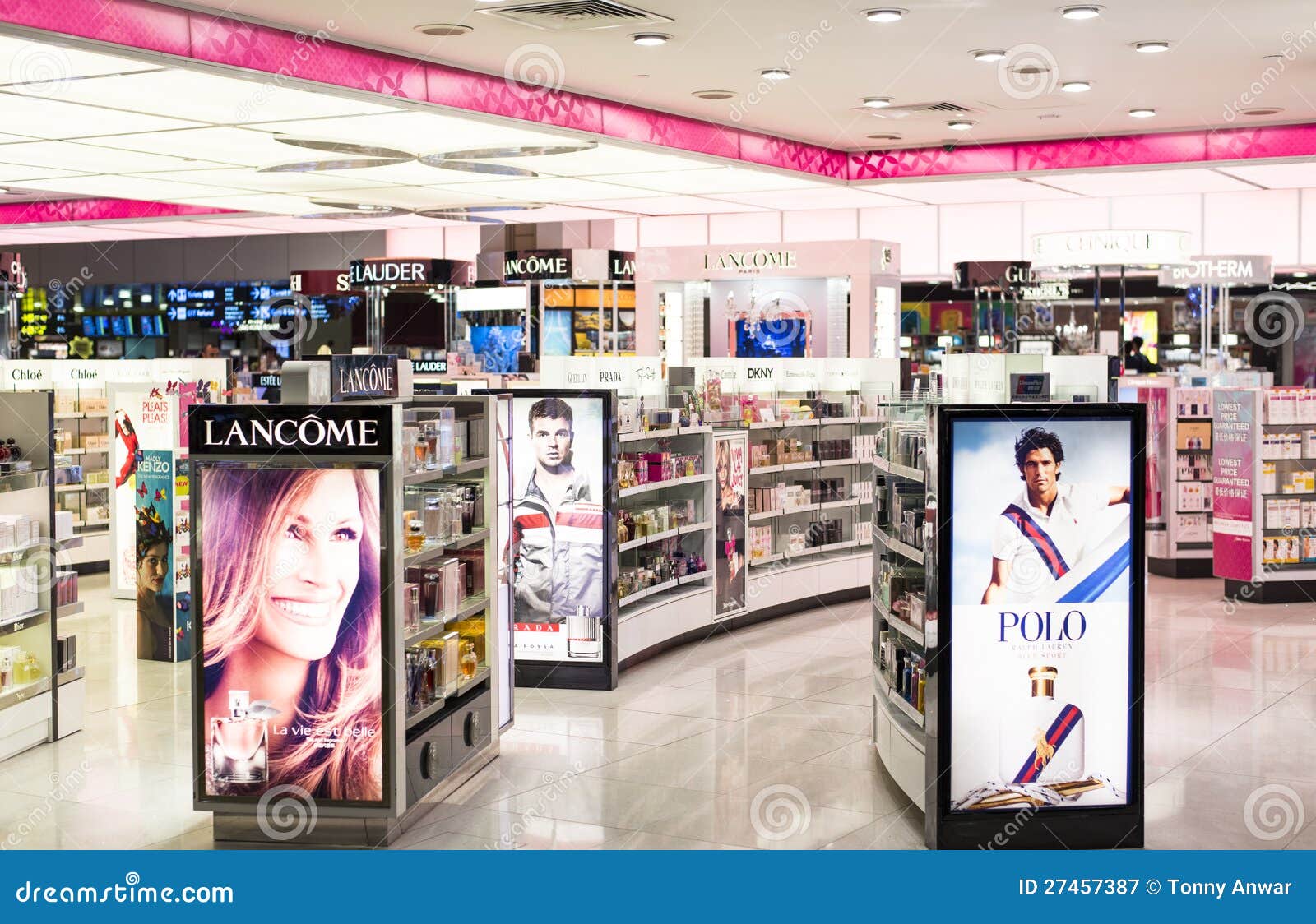 Parfum En Kosmetische Winkel Redactionele Fotografie - Image of ...