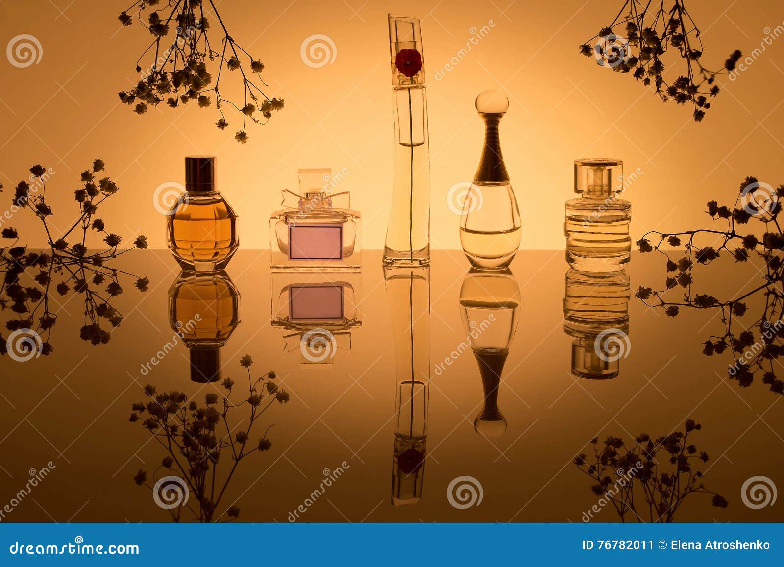 Parfum Van Verschillende Types Stock Afbeelding - Image of parfum ...