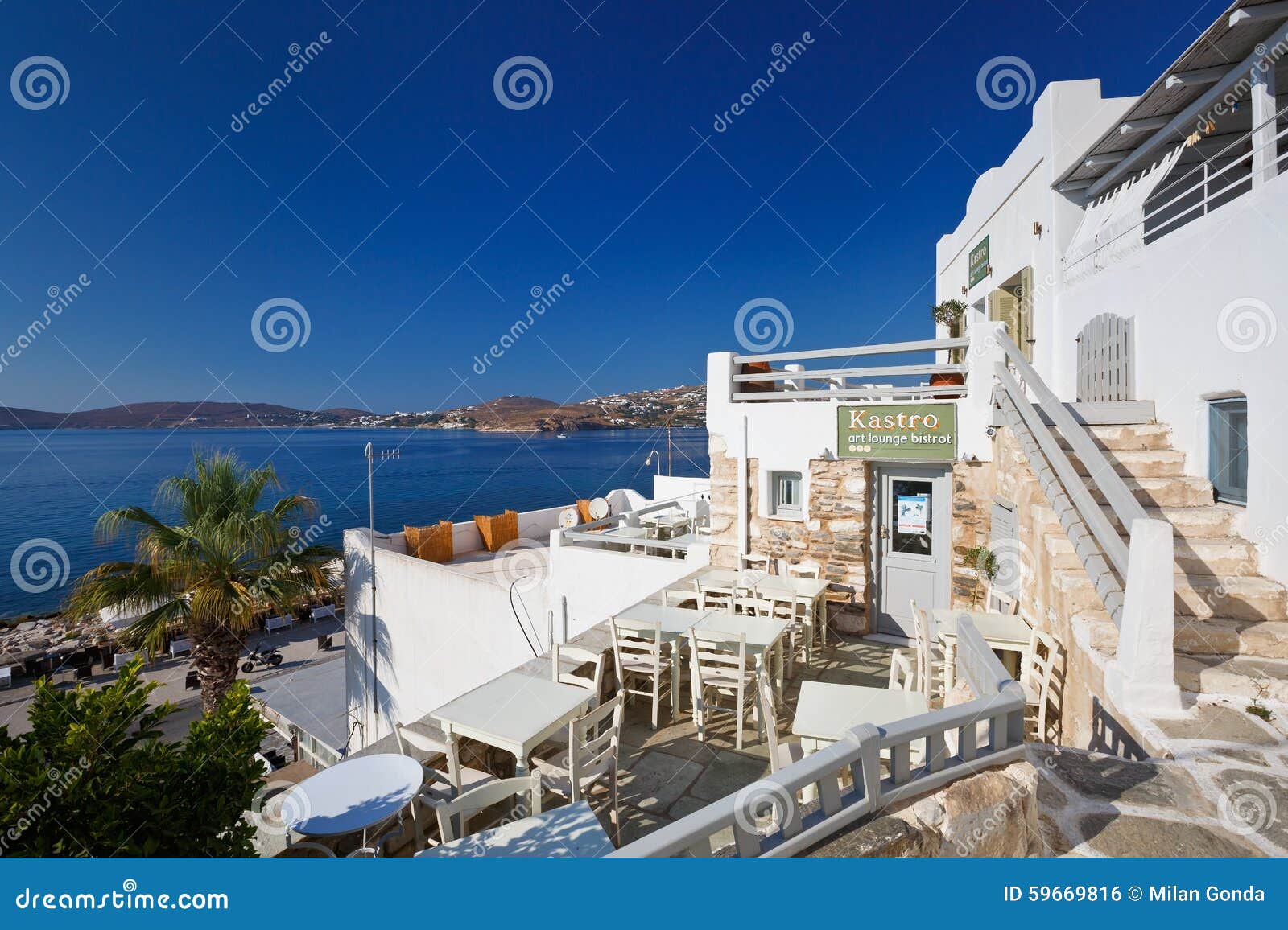 Parikia auf Paros-Insel redaktionelles foto. Bild von stadt - 59669816
