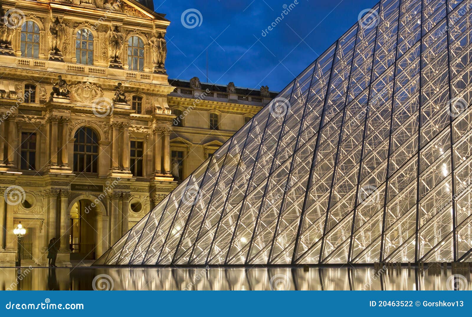 PARIS-APRIL 25: the Louvre at Dusk Editorial Photography - Image of ...
