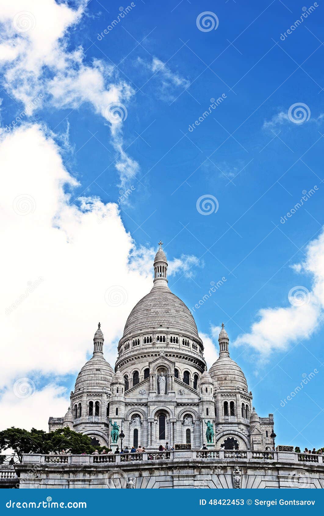 Paris. Basilica Domes Sakre-Ker Stock Image - Image of cross, spring ...