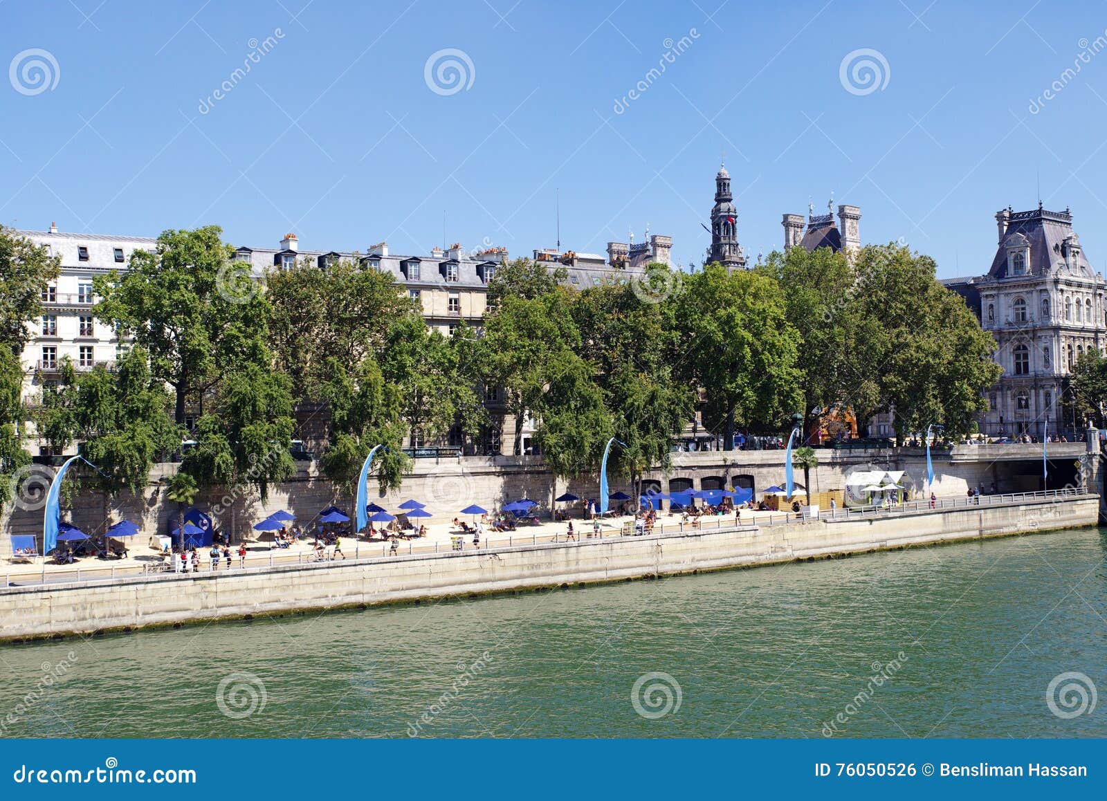 Paris beach editorial photo. Image of outdoor, summer - 76050526