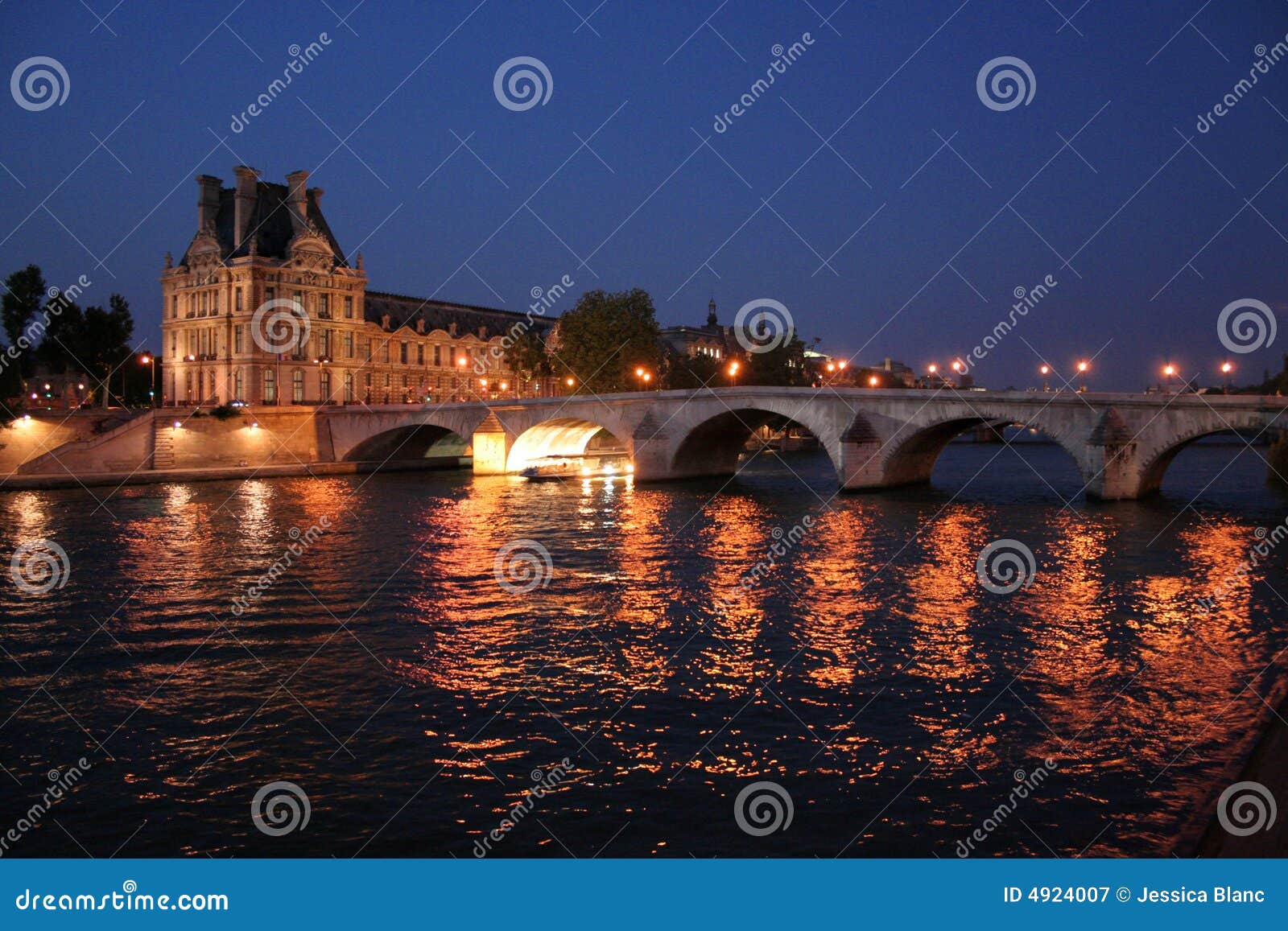 Paris bridge stock image. Image of mouche, classic, france - 4924007