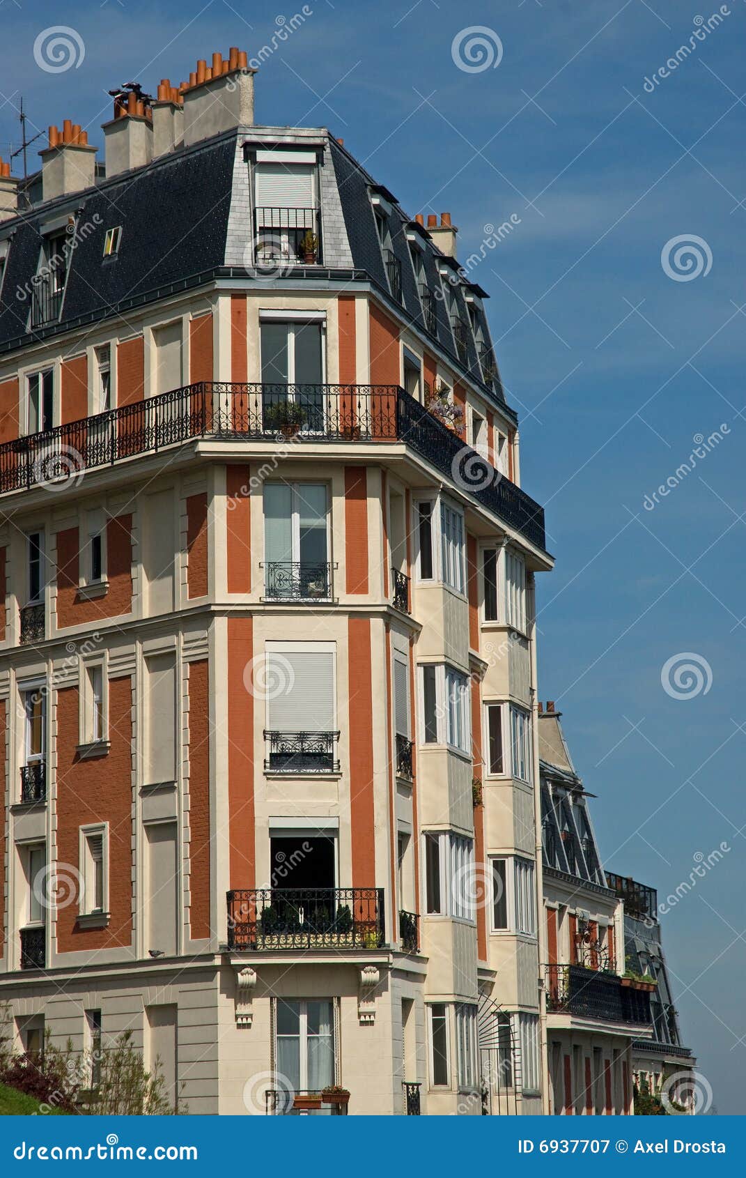Paris Building Architecture Stock Image - Image of europe, windows: 6937707