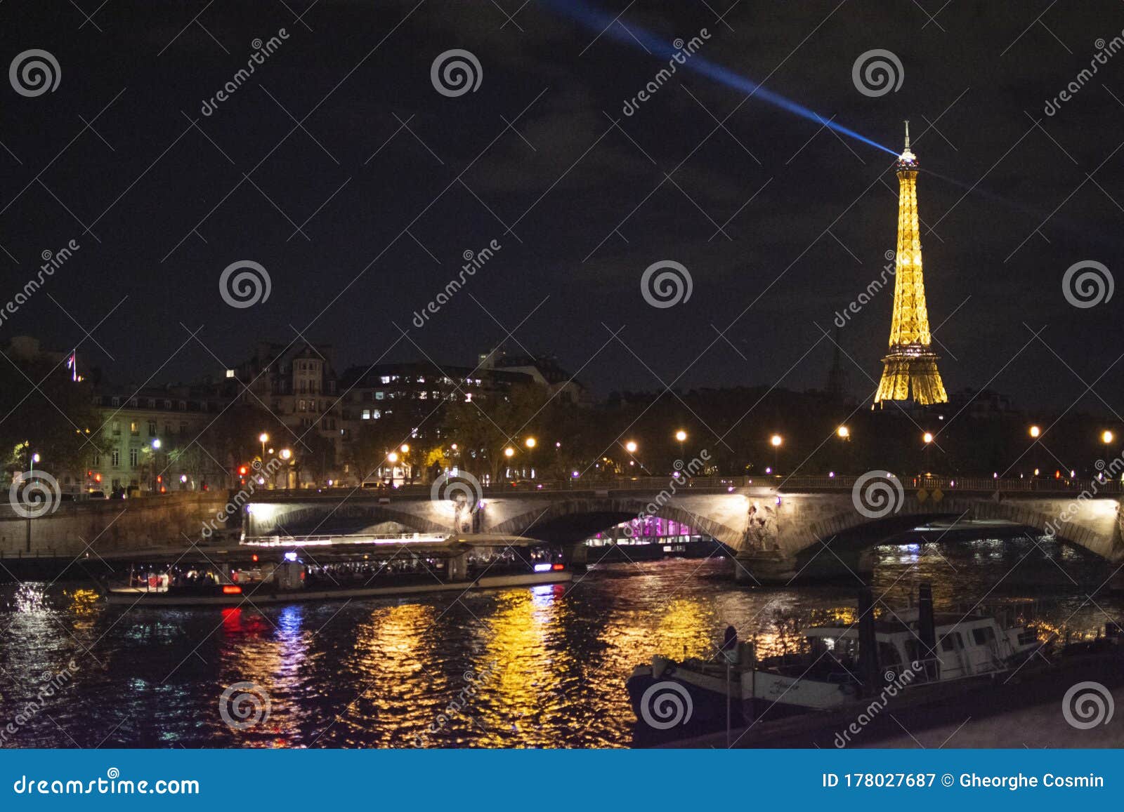 Paris, the City of Light Photographed at Night Editorial Photography ...