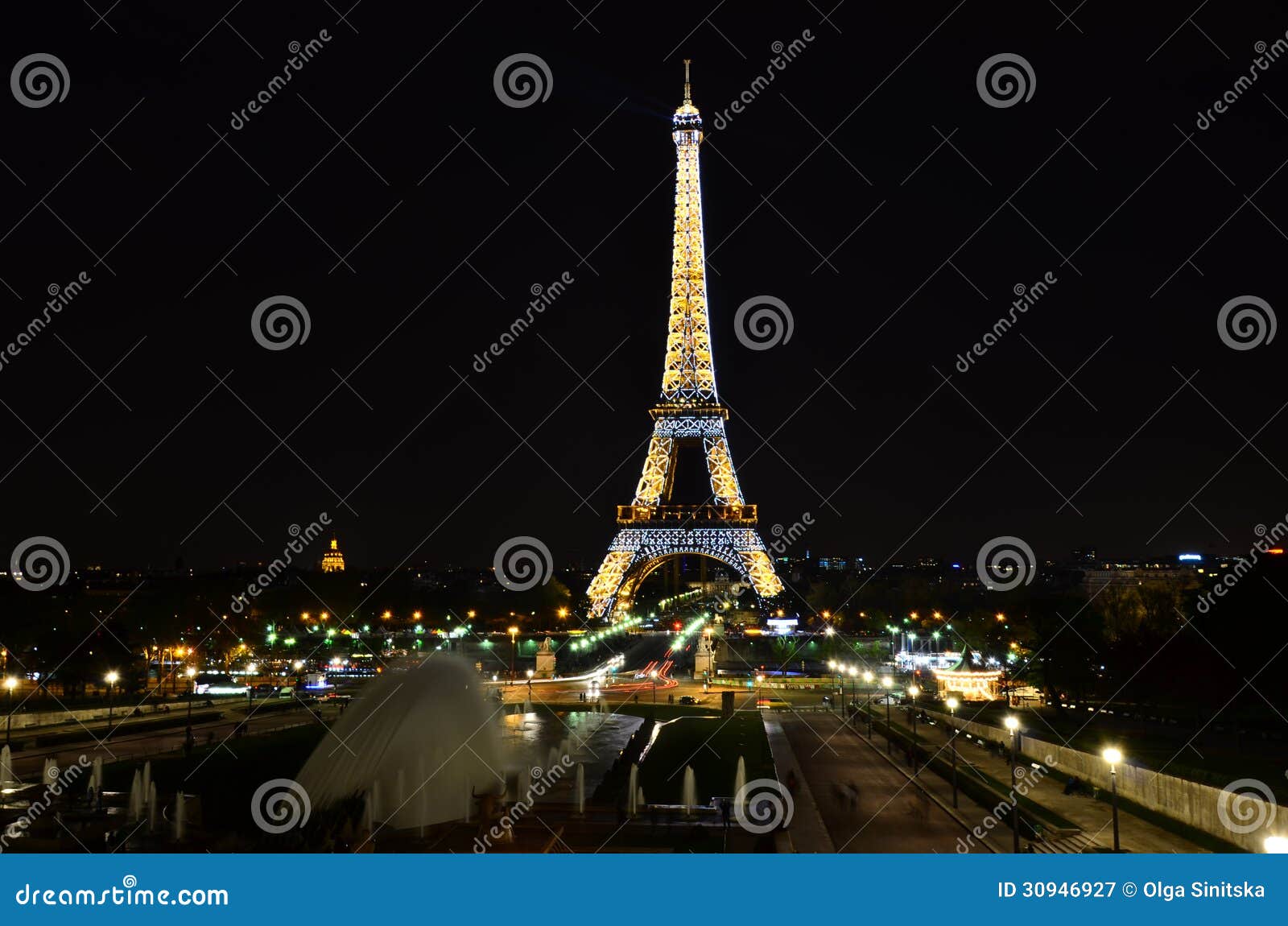 Paris eiffel night editorial photography. Image of perspective - 30946927