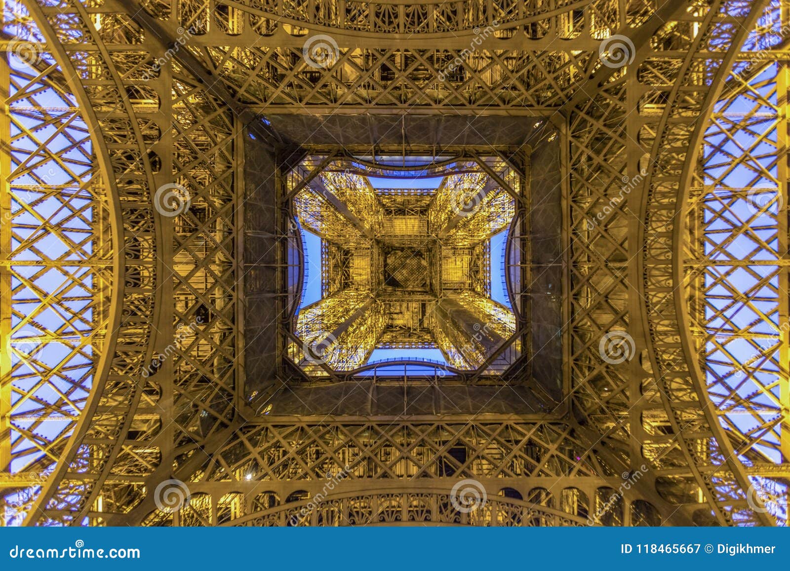 Paris Eiffel Tower at the Early Morning Editorial Photography - Image ...