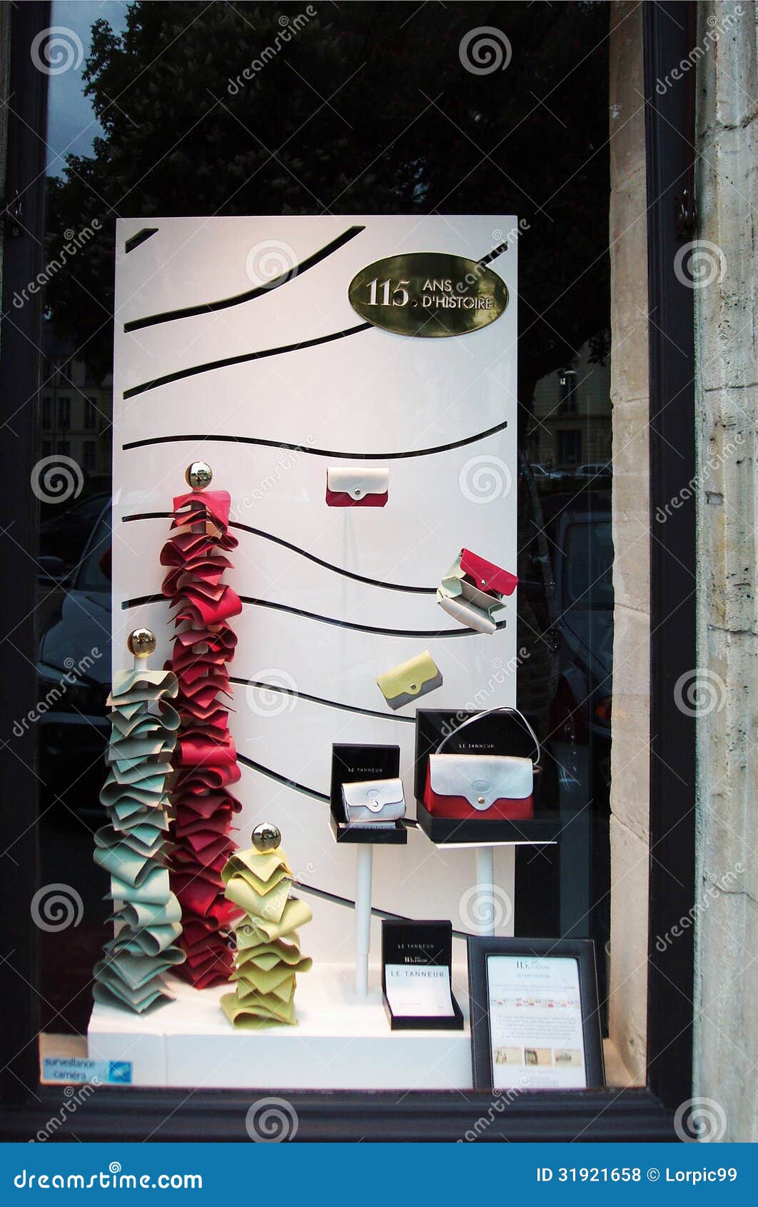 Paris, France editorial stock photo. Image of architecture - 31921658