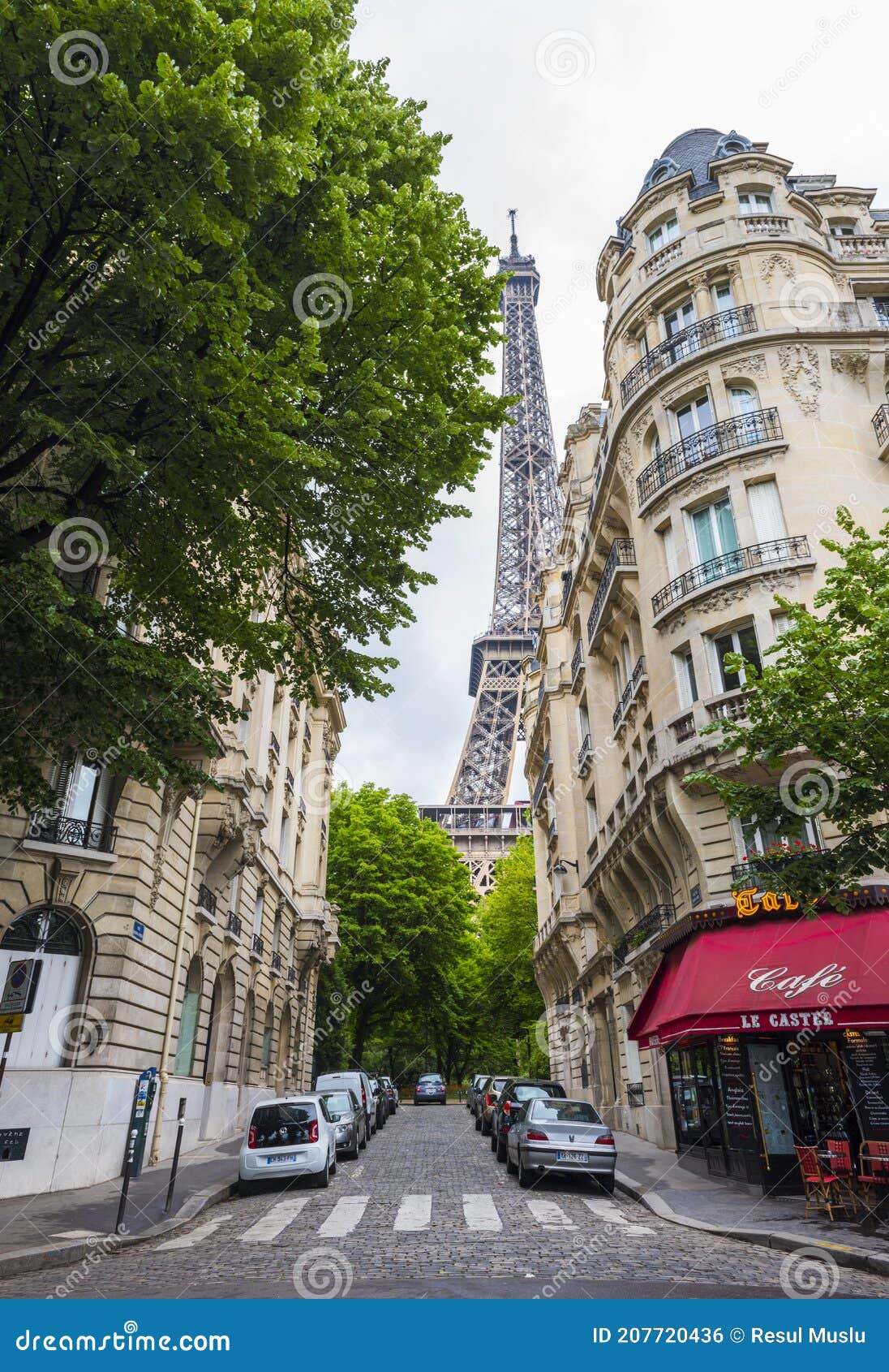 Cafe Le Castel in Paris, France Editorial Photo - Image of eiffel, city ...
