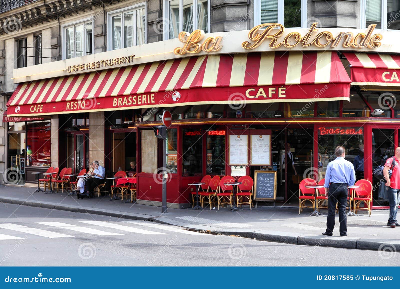 Paris-Kaffee redaktionelles bild. Bild von besichtigung - 20817585