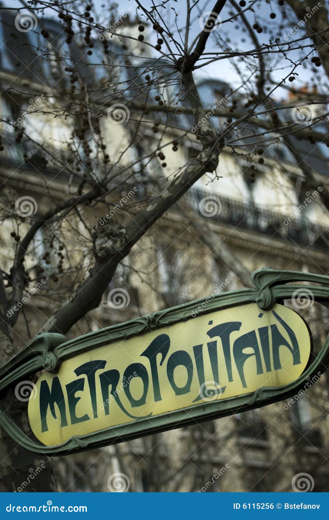 Paris Metro editorial photo. Image of sign, transportation - 6115256