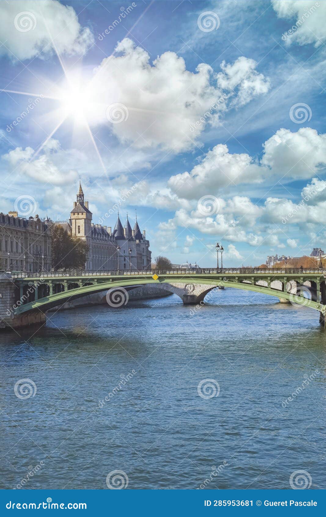 Paris, the Notre-Dame Bridge, and the Conciergerie Stock Image - Image ...