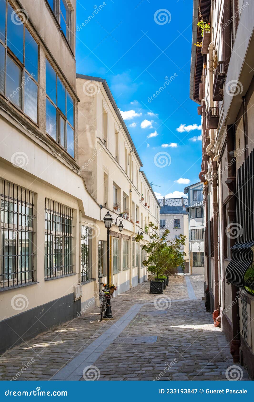 Paris, a Charming Courtyard Stock Image - Image of heritage, housing ...
