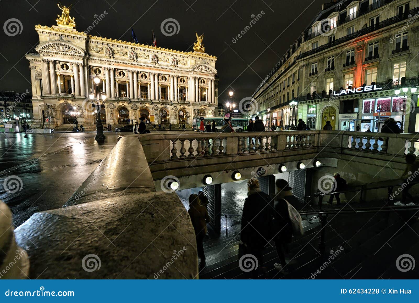 Paris-Oper nachts redaktionelles stockfoto. Bild von gealtert - 62434228