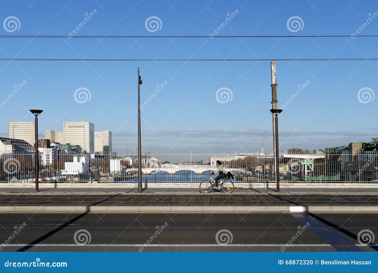 Paris ring road editorial image. Image of paris, architecture - 68872320