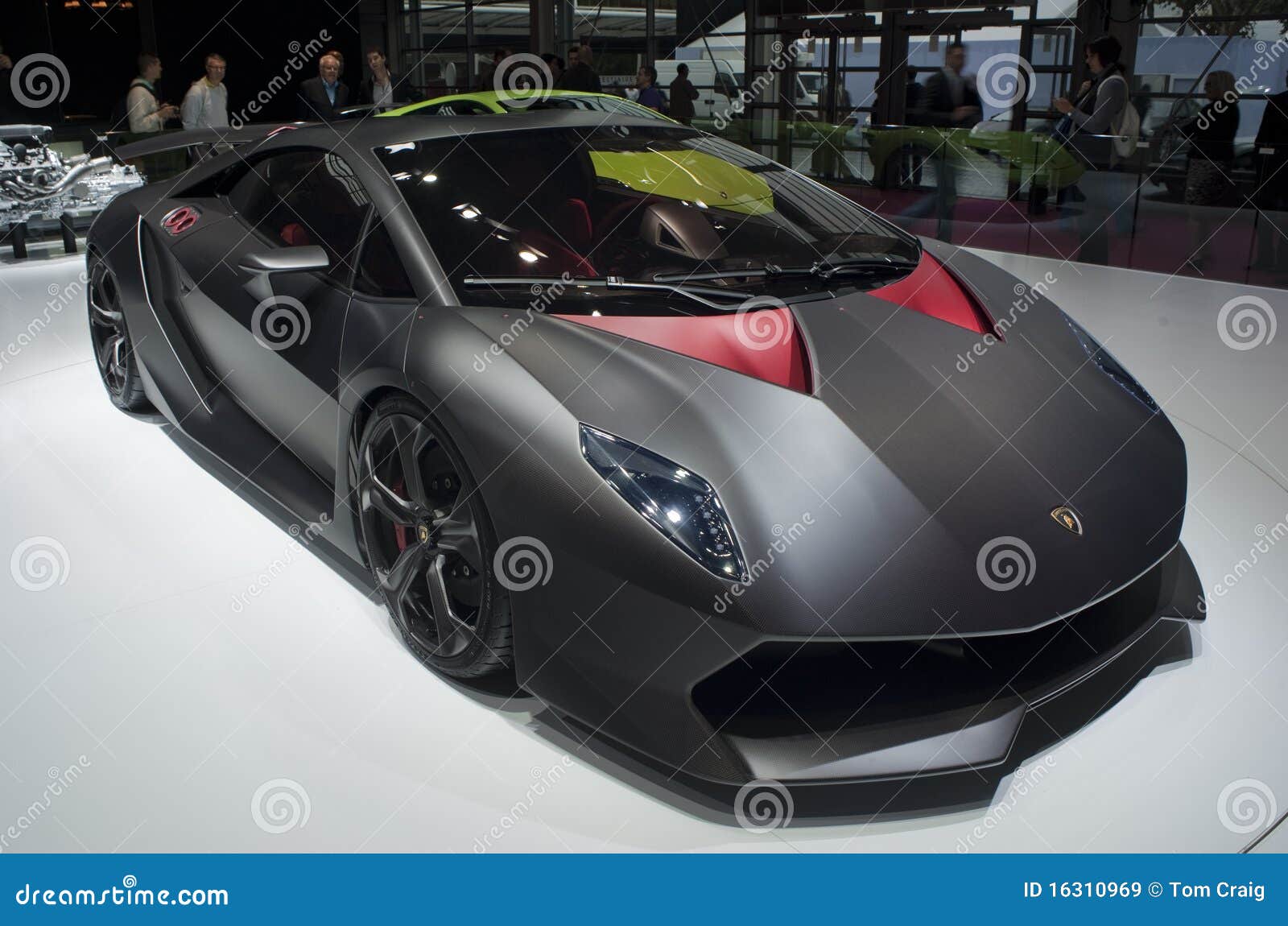 Paris-Selbsterscheinen, Lamborghini Luxus-Auto Redaktionelles Stockbild ...