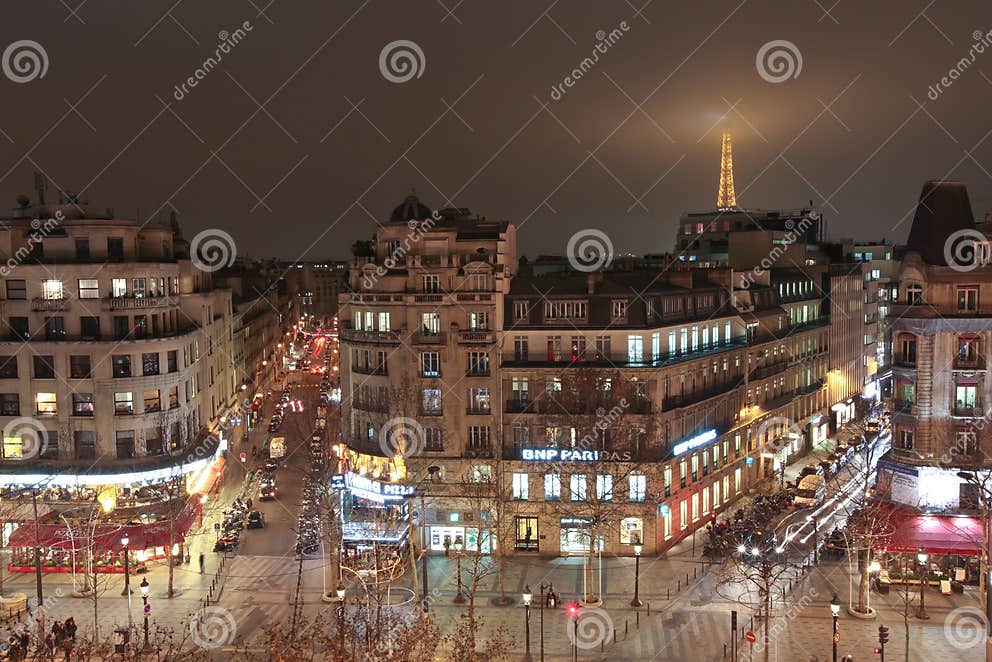 Paris skyline Nightscene editorial stock image. Image of illuminated ...
