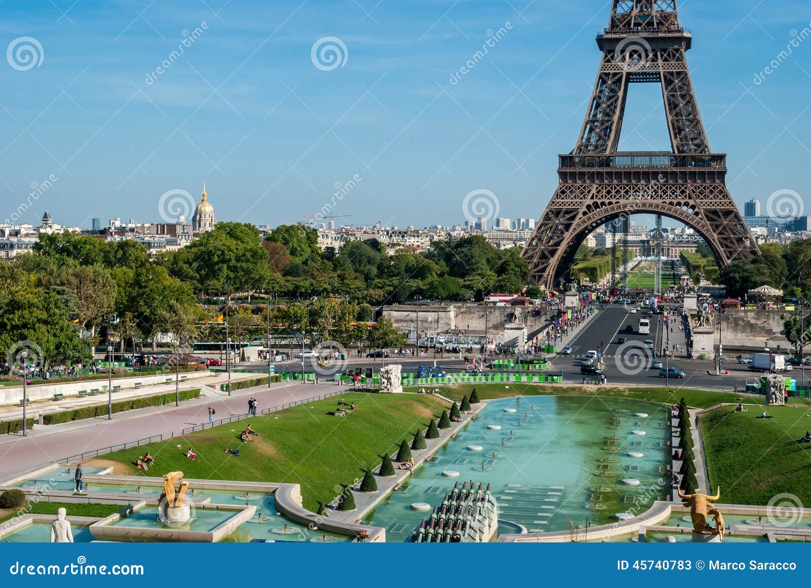 Paris, Skyline with Tour Eiffel Stock Image - Image of eiffel, house ...