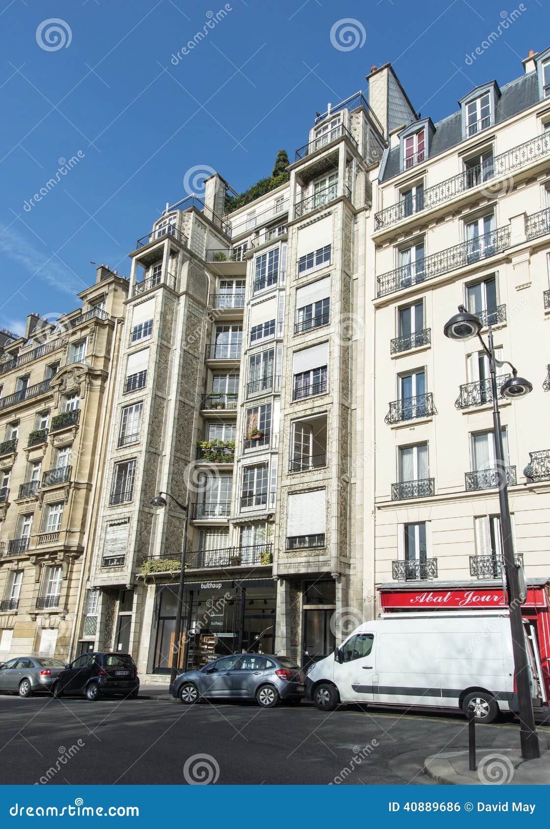 Paris street architecture editorial photo. Image of morning - 40889686