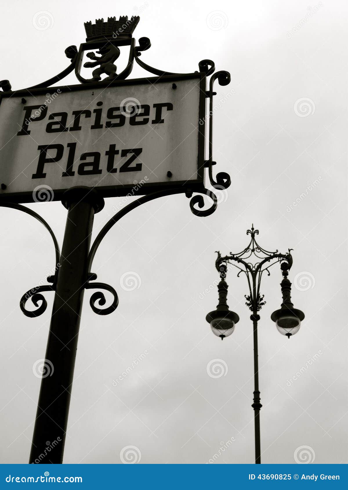 Pariser Platz stock image. Image of platz, berlin, pariser - 43690825