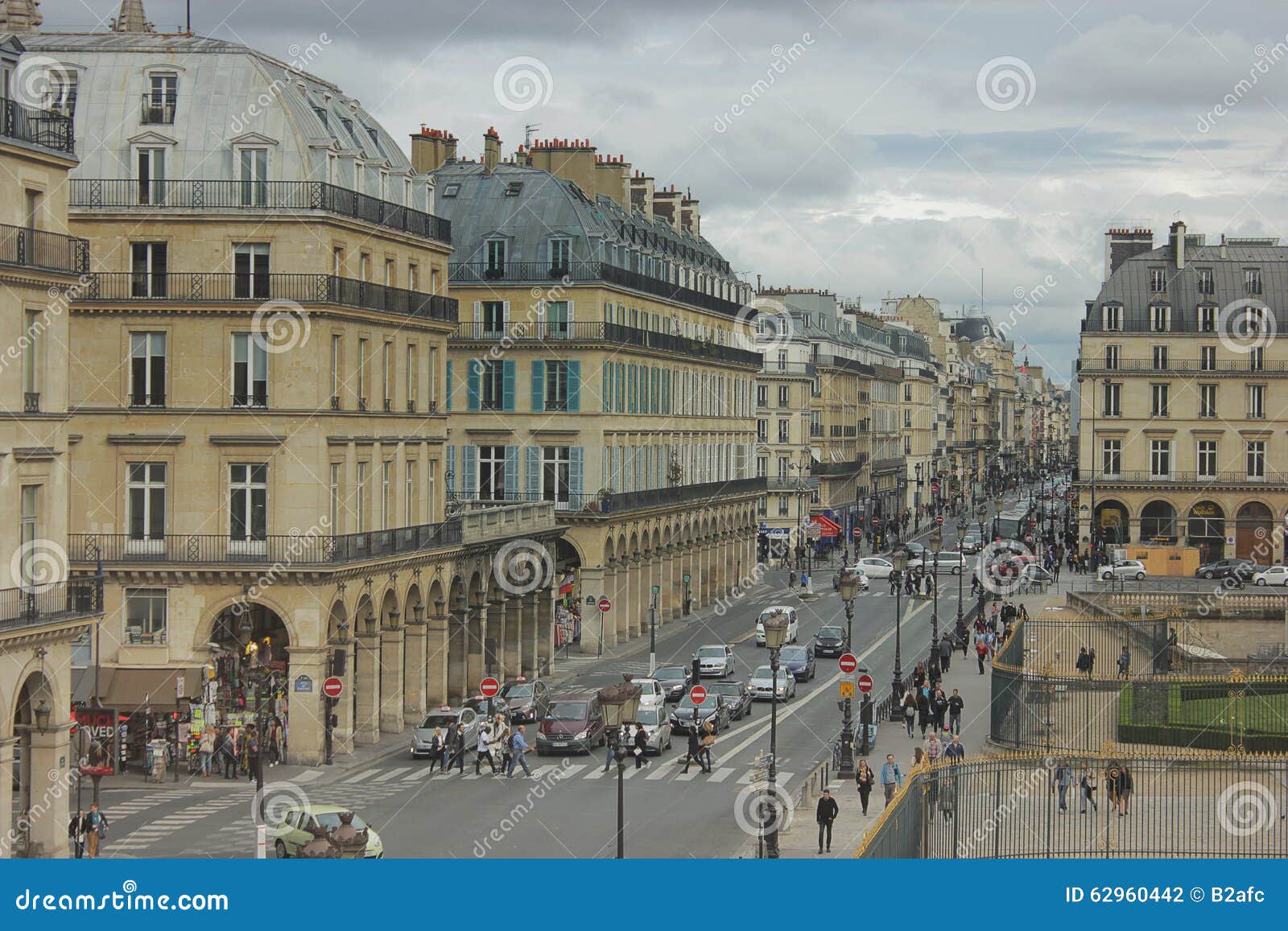 Parisian street editorial photography. Image of parisian - 62960442