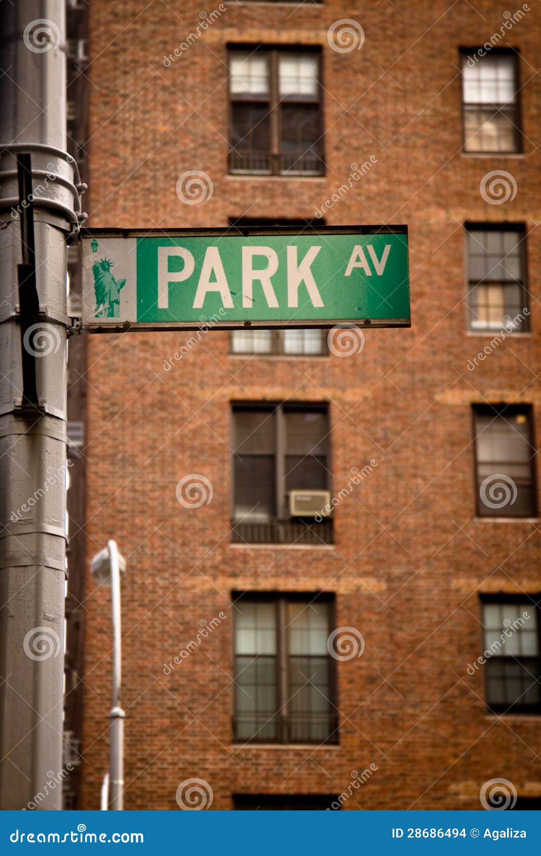 Park Avenue street sign stock photo. Image of roadway - 28686494