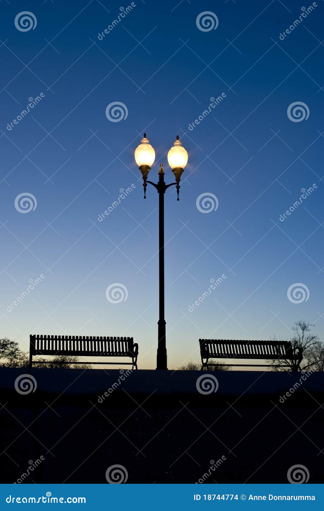 Park Benches in the Evening Stock Photo - Image of evening, dusk: 18744774