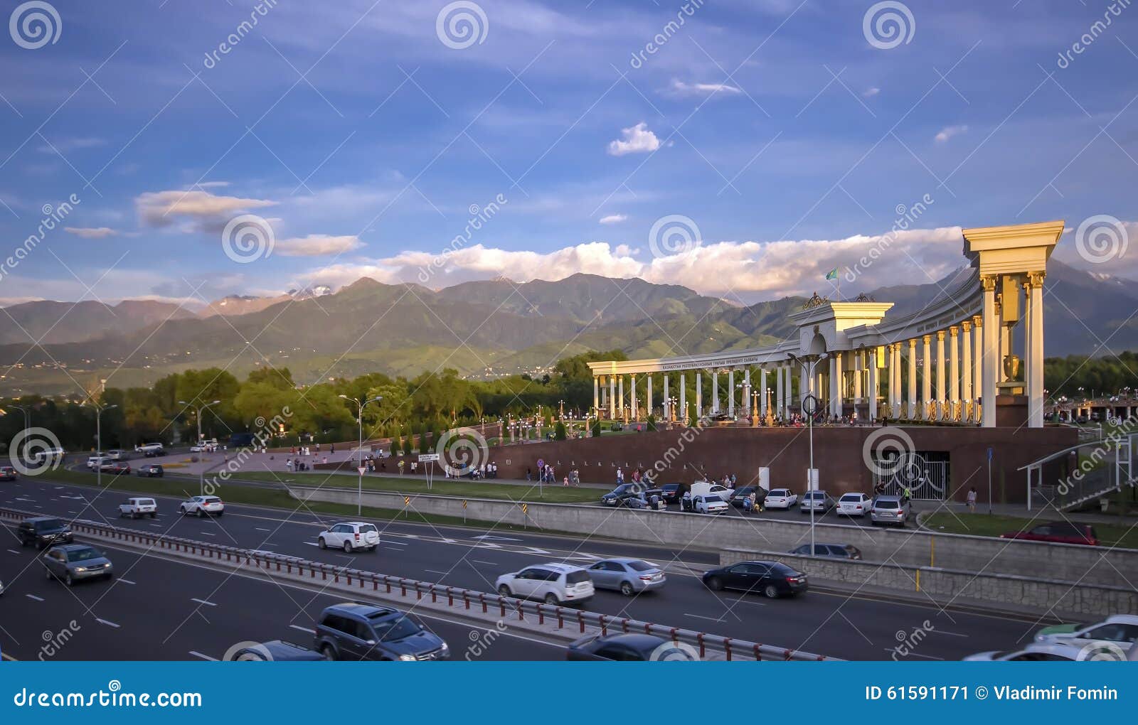 Park. editorial photo. Image of vehicles, mountain, president - 61591171