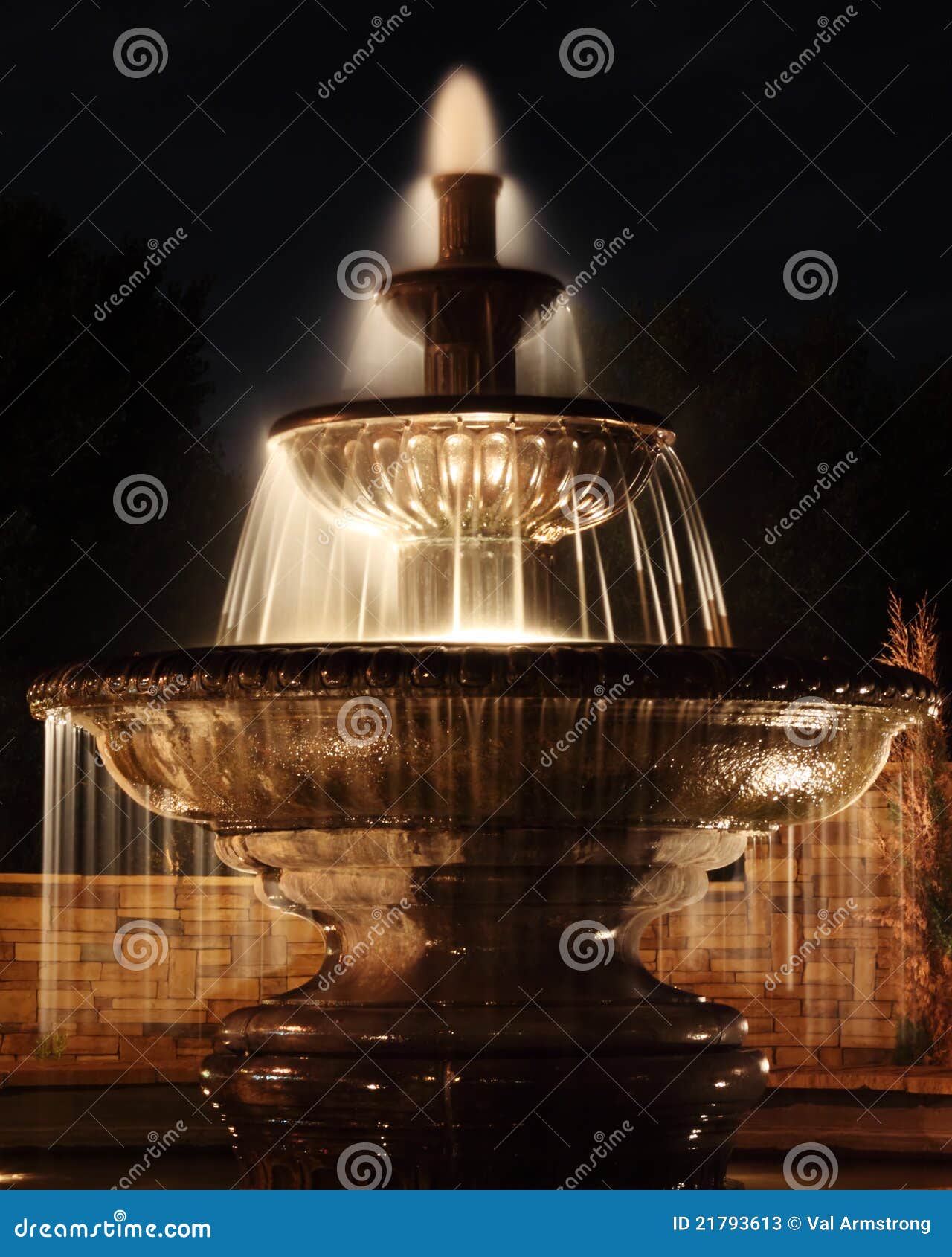 Park Fountain at Night stock image. Image of fresh, excitement - 21793613