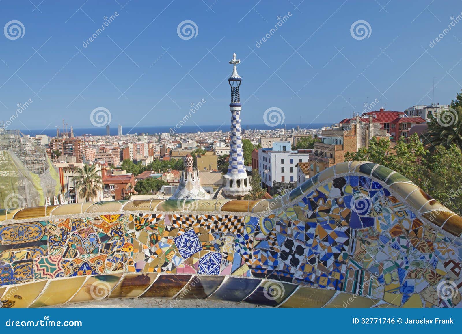 Park Guel In Barcelona Redaktionelles Foto Bild Von Barcelona 32771746