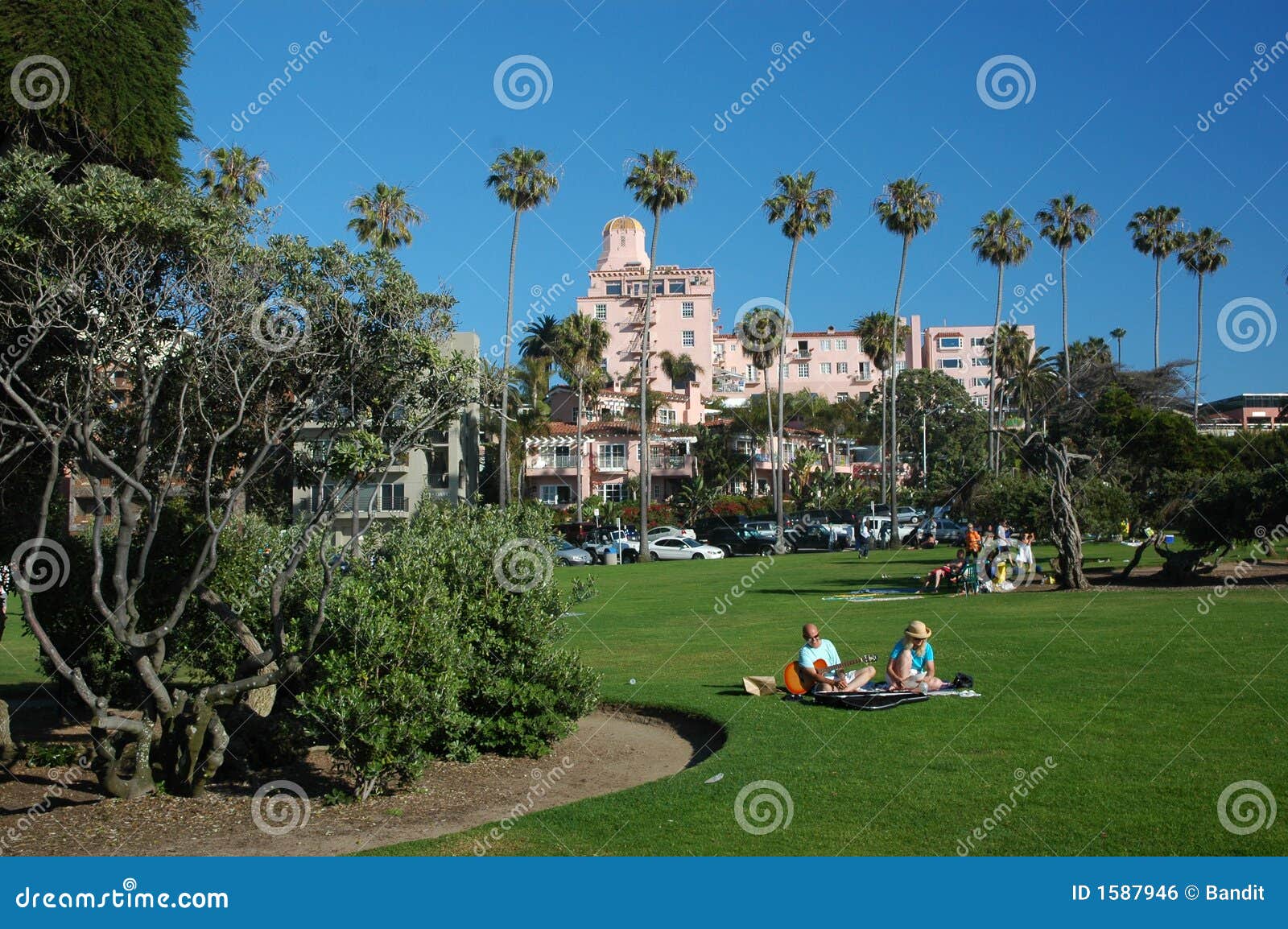 501 Calming Park People Photos - Free & Royalty-Free Stock Photos from ...