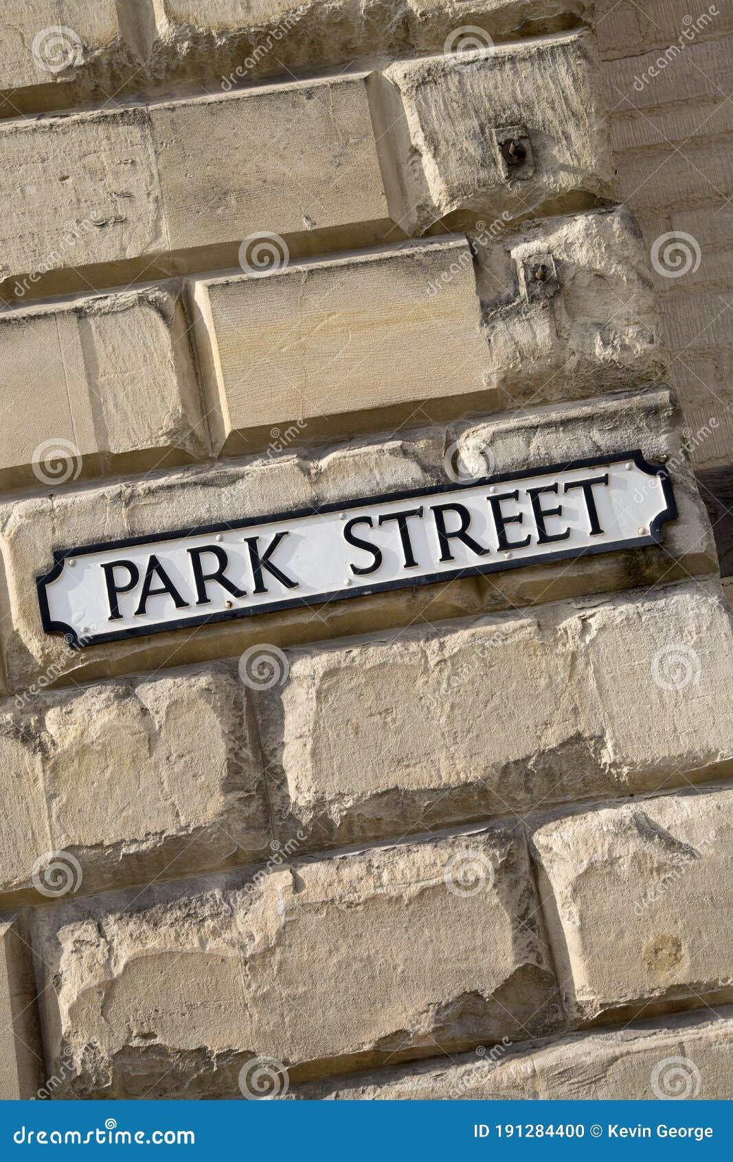 Park Street Sign on Wall stock photo. Image of road - 191284400